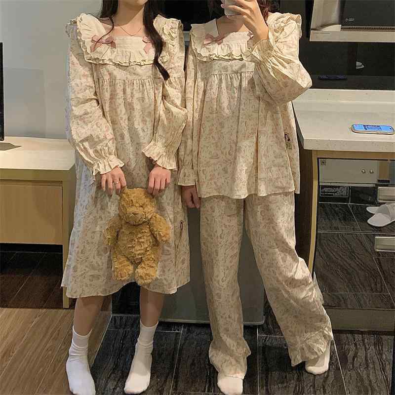 ・カテゴリ: セットアップ・スタイル: セットアップ・素材: その他・生地の厚さ: 薄手・生地の厚さ(g/平方メートル): 141-160g・ネックライン: ラウンドネック・袖丈: 長袖・パンツ丈: ロング・機能: リラックス, ホームウェ...