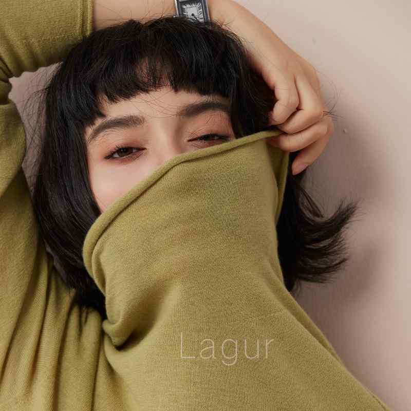 ・カテゴリ: ニット、セーター・素材: ウール・柄: 無地・厚さ: 中厚・スタイル: プルオーバー・シルエット: スリム・袖丈: 長袖・ネックライン: ハイネック・着丈: ミドル丈(50cm超65cm以下)・カラー: グレージュ、アボカドグ...