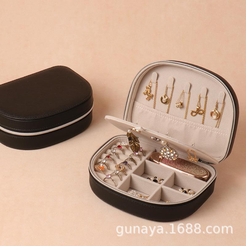 ・カテゴリ: 首飾盒・素材: レザー・スタイル: カジュアル・柄: 無地・色: 乳白色、黒色、墨緑色、韓ピンク・サイズ: 約12.5cm x 16.5cm x 5.5cm・硬さ: 硬い