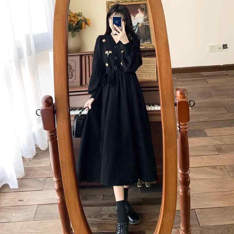 ・項目名: 素材・値: 綿、ポリエステル・項目名: 柄・値: その他・項目名: 種類・値: ワンピース・項目名: スタイル・値: 複数・項目名: 組み合わせ・値: シングル・項目名: スカート丈・値: ミドル丈・項目名: スカート型・値: ...