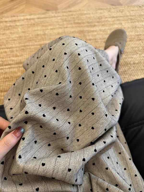 ・主な素材: 綿、ポリエステル・パンツのタイプ: ストレート・パンツ丈: フルレングス・ウエスト: ハイウエスト・厚さ: 普通・流行の要素: 配色・カラー: カーキ、グレー・サイズ: S、M、L、XL・スタイル: カジュアル・伸縮性: やや...