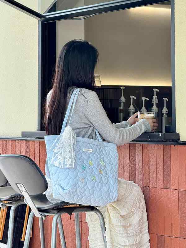 ・カラー: ブルー+レース, ピンク+レース, ブラック+ストラップ, ホワイト+レース・スタイル: カジュアル・素材: ポリエステル・バッグサイズ: 中・利用シーン: デイリーユース・流行要素: レース・裏地: ポリエステル・バッグ形状:...