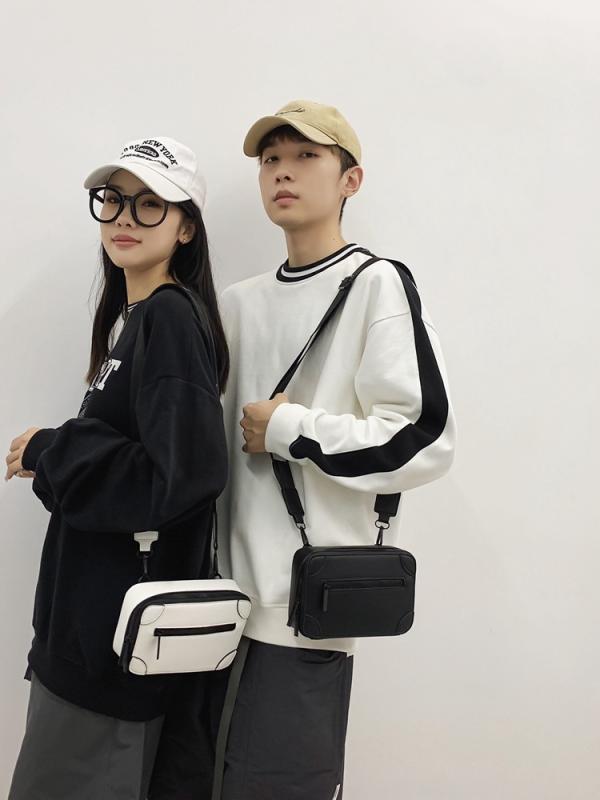 ・カラー: ホワイト、ブラック・スタイル: 都市・素材: PU・バッグのスタイル: ショルダーバッグ・バッグのサイズ: スモール・デザイン: ステッチ・裏地の素材: PU・バッグの形状: 横型・開閉方法: ファスナー・バッグの内部構造: 携...