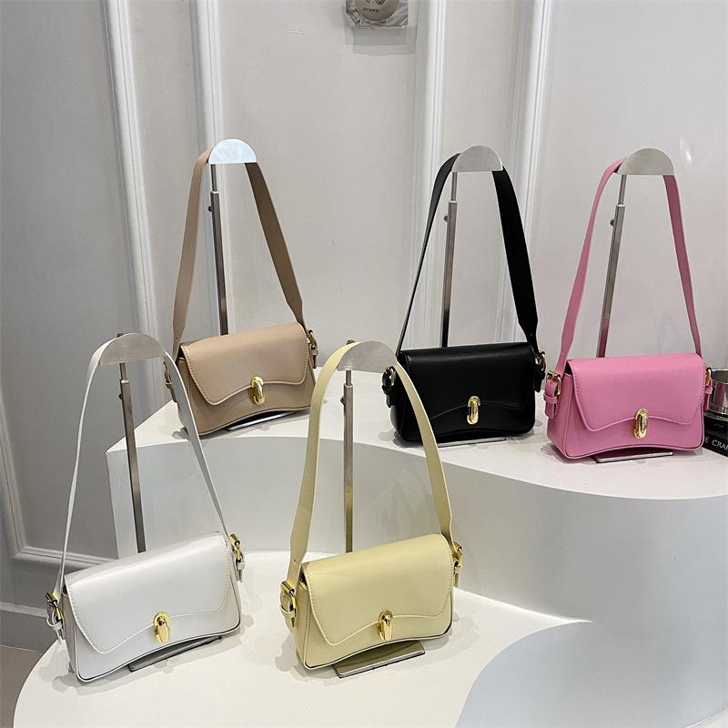 ・カラー: ブラック、カーキ、ホワイト、ローズピンク、イエロー・スタイル: 都市的シンプル・素材: PU・バッグのスタイル: 腋下バッグ・バッグのサイズ: 小・流行の要素: 留め具・裏地の材質: 合成皮革・バッグの形状: 横型・開閉方法: ...