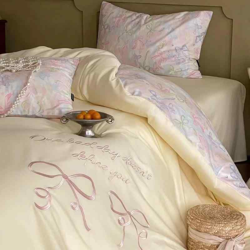 ・生地数: 40・染色工芸: 活性染色・織り方: その他・重量: 3000g～3500g未満・柄: その他・スタイル: ベッドシーツタイプ・模様: 蝶結び（ピンク、黄）・サイズ: S、標準、1.5mベッド用ボックスシーツ、1.8mベッド用ボ...