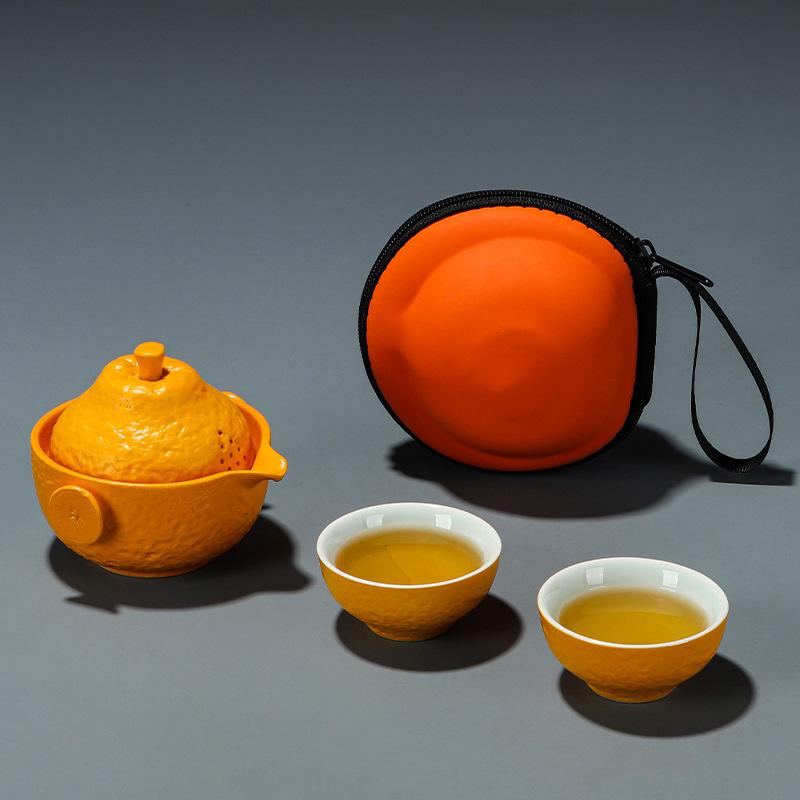 ・素材: 陶磁器・スタイル: 轻奢、简约・カラー: 大吉大利旅行茶具（一壶两杯）・ギフト用途: ビジネスギフト
