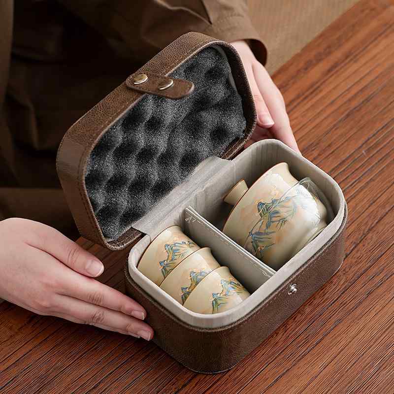 ・スタイル: 新中式・素材: 陶磁器・カラー: 草木灰蓋碗旅行茶具（大吉大利、蝶々蘭、吉祥、麒麟献瑞、千里江山、刺繍球）、影青釉蓋碗旅行茶具・適用送礼対象: 若者、カップル、同僚、友人、年長者、子供、同級生、恩師・送礼用途: 景品交換、ビジ...