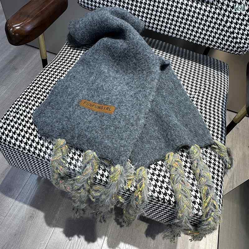 ・編み方: 経編・機能: 保温・スタイル: 中性風、個性派、インス風・生地の素材: ウール・主な生地の組成: ウール10%以下・加工方法: ニット・カラー: ブラック、ライトグレー、キャラメル、ダークグレー、キャメル・サイズ: 30cm×1...