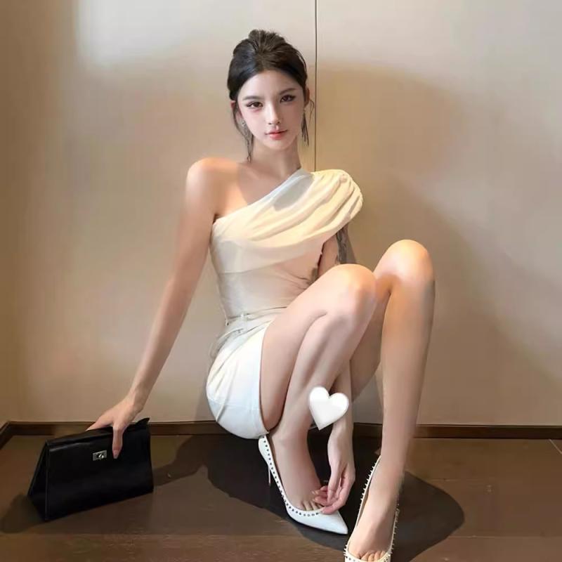・素材: ポリエステル繊維・柄: 無地・スタイル: ワンショルダー・袖丈: ノースリーブ・着丈: 短め（40cm超50cm以下）・ネックライン: ワンショルダー・袖のタイプ: ノースリーブ・カラー: ホワイト・サイズ: S, M, L, X...