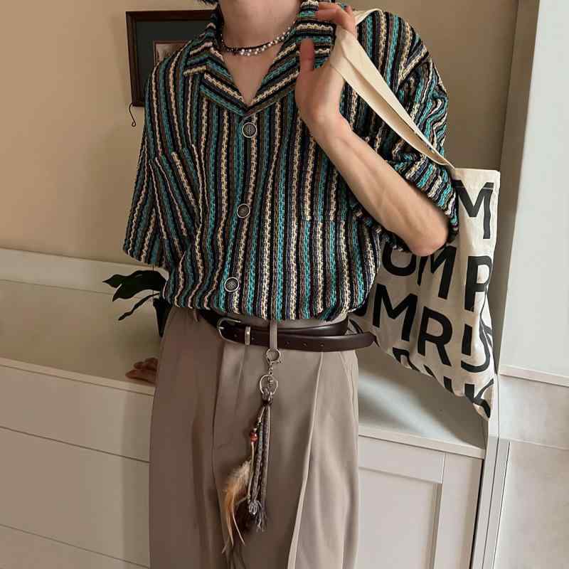 ・カテゴリ: シャツ・スタイル: 韓国風・素材: 麻混紡、ポリエステル・対象年齢: 18-24歳、成人・対象: 青少年、男性・フィット: ルーズ・襟型: ワイド・袖丈: 半袖・柄: ストライプ・ディテール: ボタン・厚さ: 普通・シーン: ...