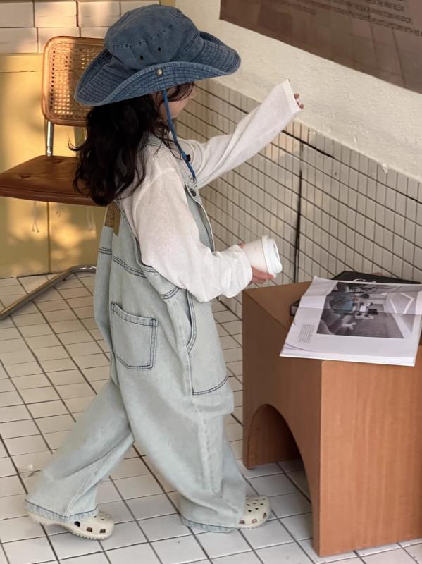 ・スタイル: 韓国版・素材: 綿・素材(混紡率): 綿74.5%・対象: 女の子・対象年齢: 3～8歳 (100～140cm)・シーズン: 春・種類: 背帯パンツ・股: クローズド・生地加工: 柔らか обработка・柄: 無地・実写有...