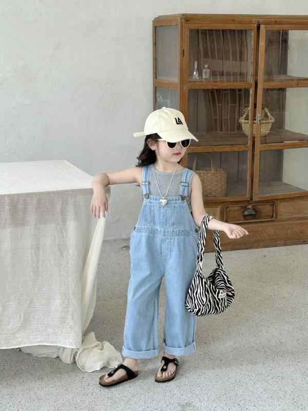 ・スタイル: 韓国版・生地: デニム・安全レベル: B類・パンツ丈: ロング・主な素材: 綿90%・対象: 子供用・対象年齢: 3～8歳 (100～140cm)・タイプ: ジーンズ・股部分: 閉じた・生地加工: 柔らか加工、酵素洗い・柄: ...