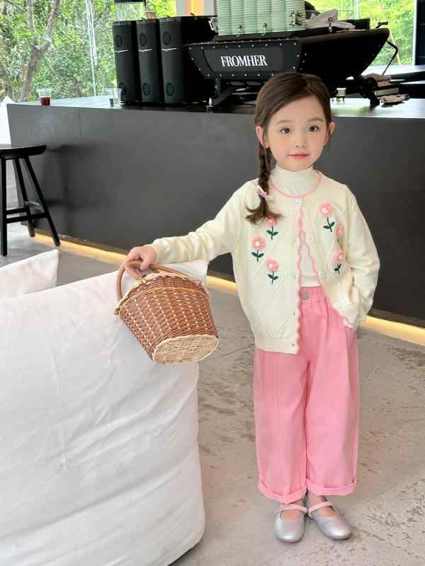 ・スタイル: スウィート・生地: 綿・安全レベル: B類・パンツ丈: 長ズボン・主な素材: 綿100%・対象: 女の子・対象年齢: 3～8歳 (100～140cm)・デザイン: サロペット・股部分: 閉・柄: 無地・モデル写真: 実写・要素...