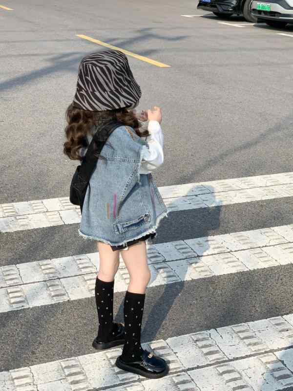 ・対象: 女の子・スタイル: 韓国風・対象年齢: 3～8歳 (100～140cm)・素材: 綿・素材混率: 綿90%・生地: 綿混紡・カラー: 彩漆デニムベスト・サイズ: 90cm, 100cm, 110cm, 120cm, 130cm, ...