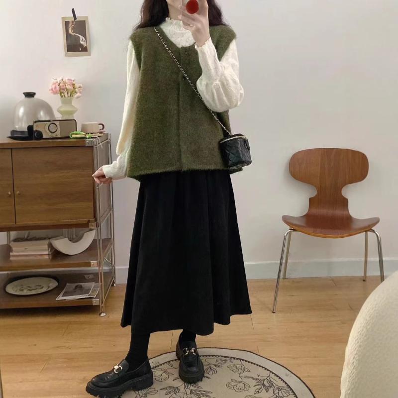 ・スタイル: カーディガン・素材: ニット・主な素材: ポリエステル・素材（混紡率）: ポリエステル30～50%、アクリル30～50%・カラー: 単色・サイズ: フリーサイズ・対象: 大人・対象性別: 女性・フィット: ゆったり・アイテム:...