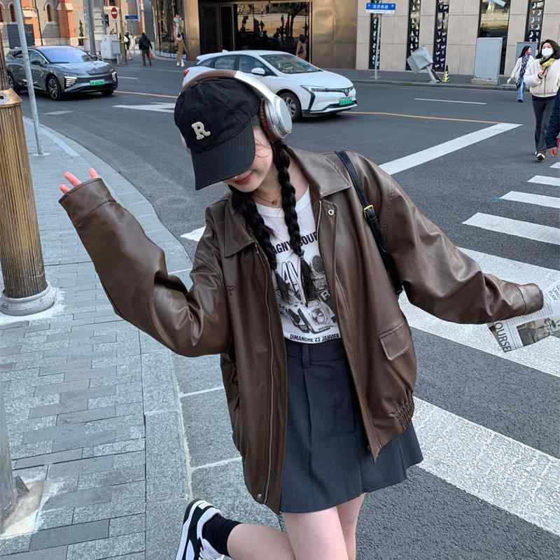 ・カテゴリ: 皮衣/皮夹克・着丈: 超短款(40cm以下)・襟型: 襟付き・流行要素: 刺繍・カラー: 栗色、ブラック(裏起毛)・サイズ: S(42.5-52.5kg), M(52.5-62.5kg), L(62.5-75kg)・スタイル:...