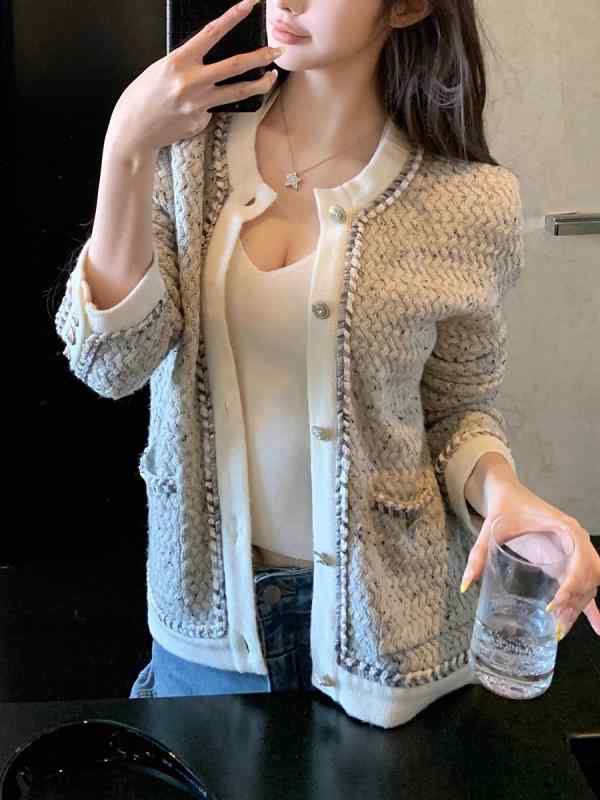 ・素材: 羊毛・柄: 無地・厚さ: 中・組み合わせ: シングル・スタイル: カーディガン・シルエット: ゆったり・袖のタイプ: レギュラー袖・ネックライン: ラウンドネック・袖丈: 長袖・着丈: 普通(50cm超～65cm以下)・カラー: ...