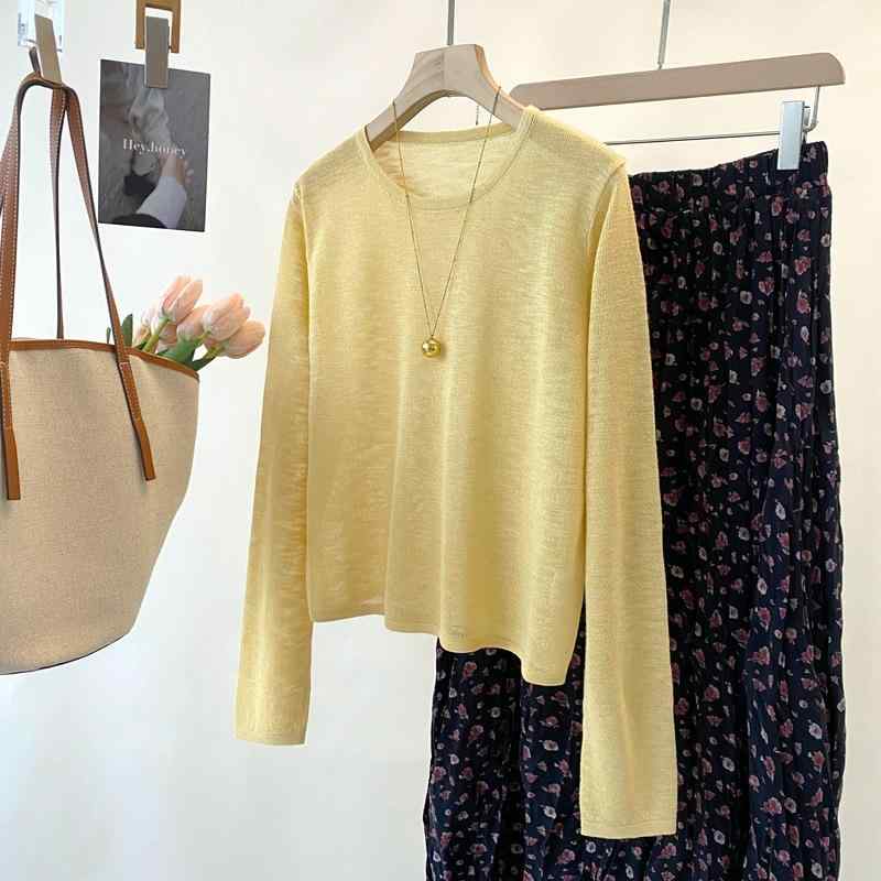 ・素材: 粘性繊維・厚さ: 薄手・組み合わせ: 単品・スタイル: プルオーバー・シルエット: レギュラー・袖のタイプ: 通常袖・ネックライン: ラウンドネック・袖丈: 長袖・着丈: ミドル(50cm以上65cm以下)・カラー: 米白, 黄色...