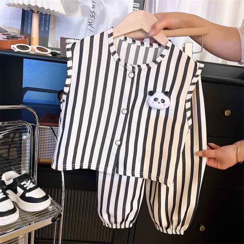 ・カテゴリ: 子供用セットアップ・スタイル: 韓国風・セット内容: トップス、ボトムス・対象: 男女兼用・袖丈: ノースリーブ・パンツ丈: 9分丈・生地: ポリエステル繊維・素材: ポリエステル100%・厚さ: 薄手・柄: ストライプ・ボタ...