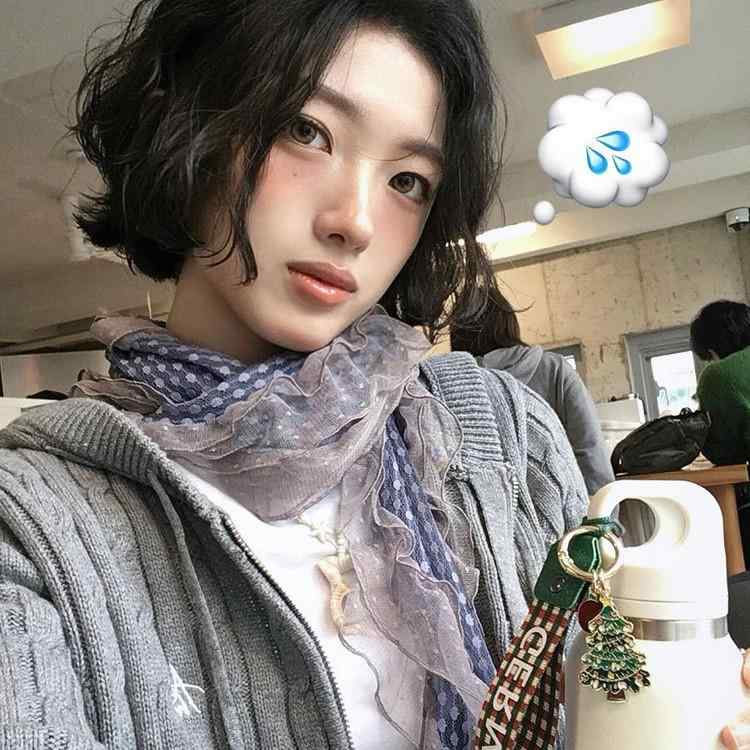 ・編み方: 平織り・スタイル: ロング・カラー: 灰青色・素材: ポリエステル、レース・主素材含有量: 10%以下