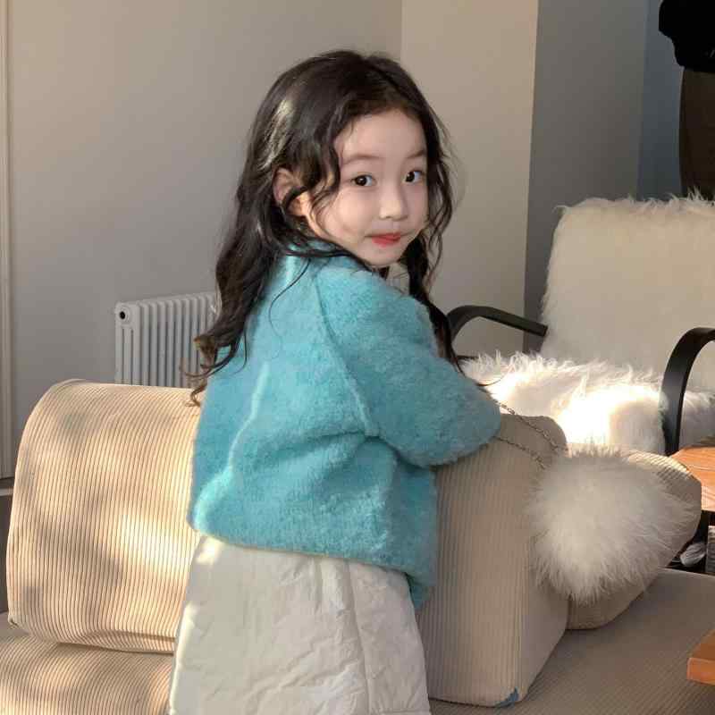 ・対象: 女児・生地: 柔らかい・スタイル: 韓国風・対象年齢: 3～8歳 (100～140cm)・シーズン: 冬、秋・糸の太さ: 極太・厚さ: 厚手・袖丈: 長袖・留め具: プルオーバー・柄: 無地・実物写真: モデル着用・要素: セット...