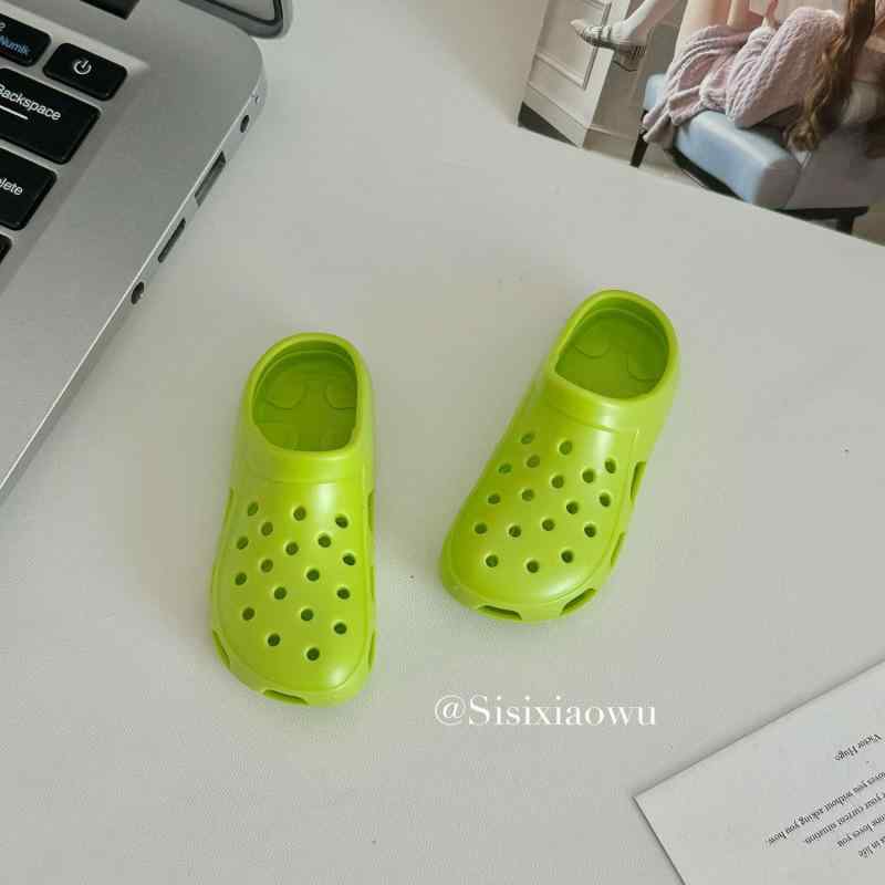 ・カテゴリ: 歯ブラシスタンド・機能: 穴あけ不要・素材: ポリプロピレン(PP)・取り付けタイプ: その他・カラー: レッド、イエロー、ピンク、グリーン、ホワイト、ブルー、歯ブラシ収納ラック（ランダムカラー）