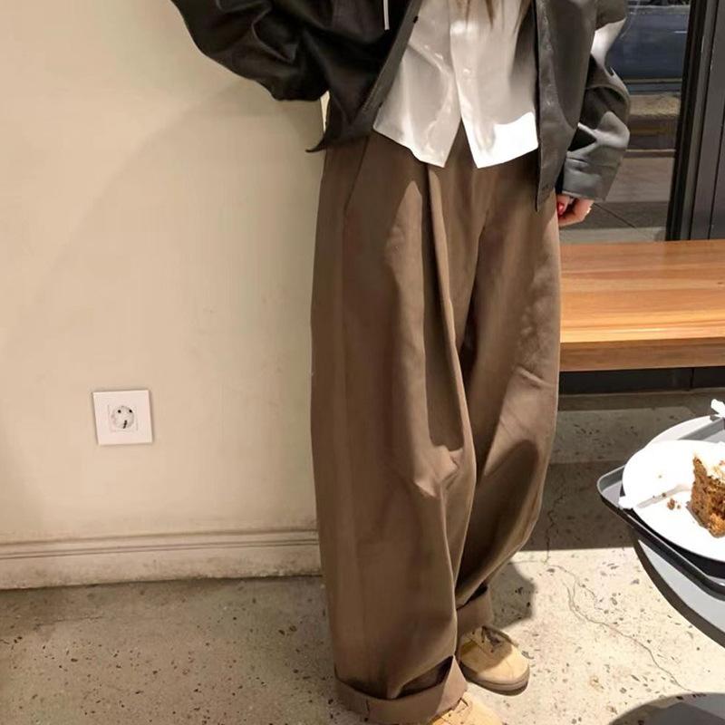 ・カテゴリ: 直筒パンツ・スタイル: 通勤風・主な素材: 綿・主な素材含有量: 95%以上・パンツタイプ: 直筒型・パンツ丈: ロング・ウエスト: 高腰・厚み: 中厚・カラー展開: ブラウン・サイズ展開: S,M,L・伸縮性: ノンストレッ...