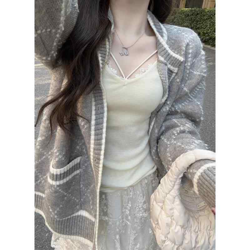 ・素材: 腈纶・ネックライン: ラウンドネック・袖丈: 長袖・袖型: フレアスリーブ・スタイル: アーバン・対象: 大人・性別: 女性・カテゴリ: セーター・主な素材含有量: 95%以上・着方: カーディガン・ディテール: ボタン・色: グ...