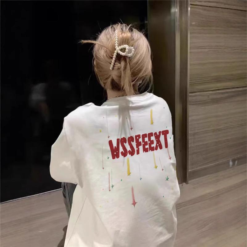 ・素材: 綿・柄: 幾何学模様・スタイル: プルオーバー・袖丈: 半袖・加工: プリント・フィット: ゆったり・着丈: ミドル丈(65cm超80cm以下)・ネックライン: ラウンドネック・袖のタイプ: レギュラー袖・流行の要素: プリント・...