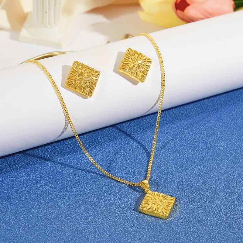 ・材质: 铜・处理工艺: 电镀・样式: 奢华・套装组合: 耳饰+项饰・链子样式: o字链・坠子材质: 铜・图案: 闪耀切割・颜色: 金色・风格: 宫廷风・流行元素: 四边形・风格分类: 文艺复古・重量: 15g・製品カテゴリ: セット・対象...