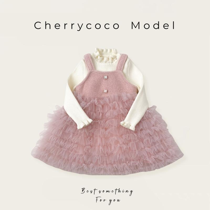 [ "・性別: 女", "・スタイル: 韓国", "・セット内容: スカートセット", "・袖丈: 長袖", "・フード: 無し", &qu...