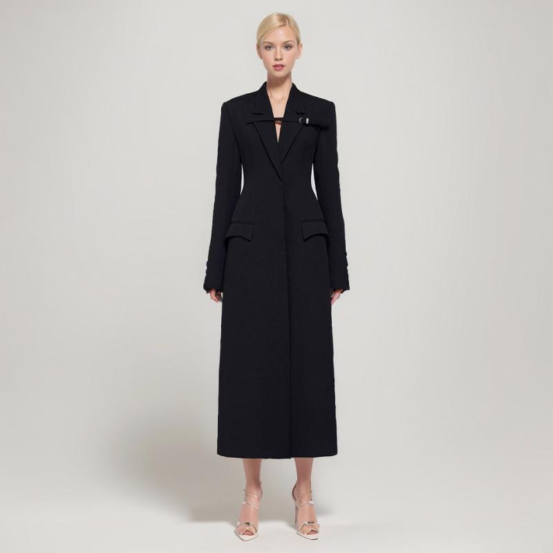 [ "・生地: 綿/ポリエステル", "・素材: 綿50-70%", "・柄: 無地", "・厚さ: 中", "・フィット: ゆったり", ...