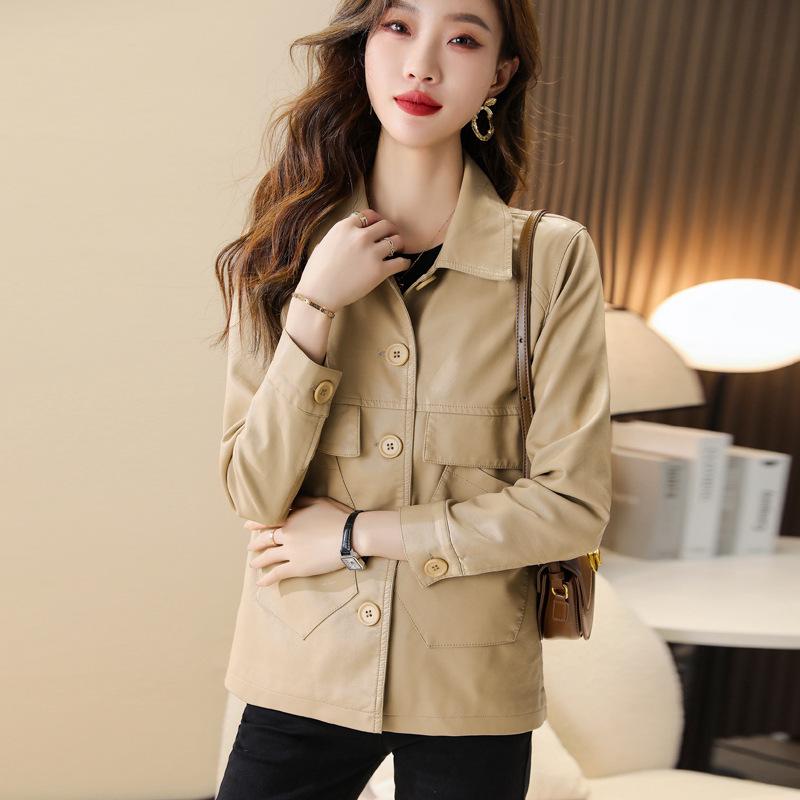 ・衣長: 中長款(65cm<衣長≤80cm)・領型: 翻領・流行元素: 口袋、紐扣・皮質分類: 皮革・カラー: 杏色,黒色・サイズ: M,L,XL,XXL,XXXL・スタイル: 日韓カジュアル・版型: 收腰型・袖丈: 長袖・袖型: 常...