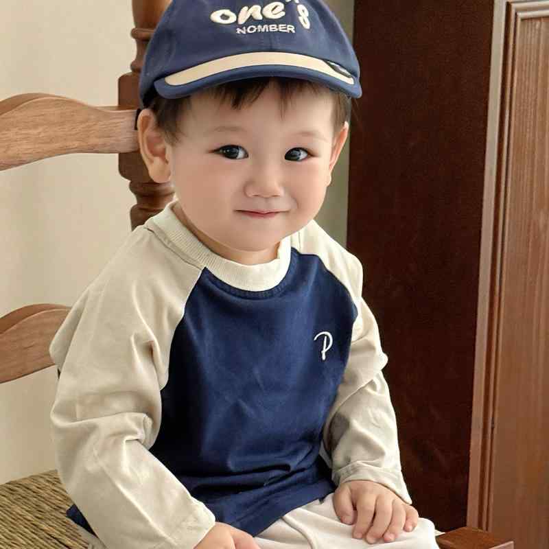 [ "・適用性別: 男", "・スタイル: 韓国版", "・セットタイプ: パンツセット", "・セット内容: 服", "・対象年齢: 1～3歳 (8...