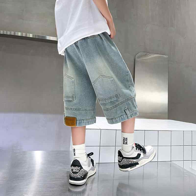 ・スタイル: 韩版・パンツ丈: 五分丈・種類: ジーンズ・安全レベル: B類・主な生地の組成: デニム・主な生地の組成含有量: 95%・製造年: 2025年夏・厚さ: 薄手・対象性別: 男の子・柄: 無地・生地の加工: 柔らかく加工・おすす...