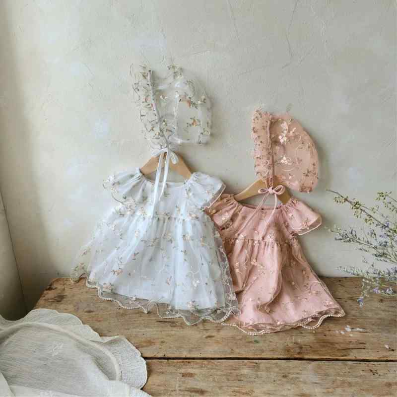 ・素材: 綿・スカートの種類: ワンピース・安全レベル: A・主な素材の組成: 綿100%・適用性別: 女の子・フラットカーの針間隔: 12~14針/3cm・対象年齢: 乳幼児(1~3歳,80~100cm)・柄: 花柄・生地の加工: 柔らか...