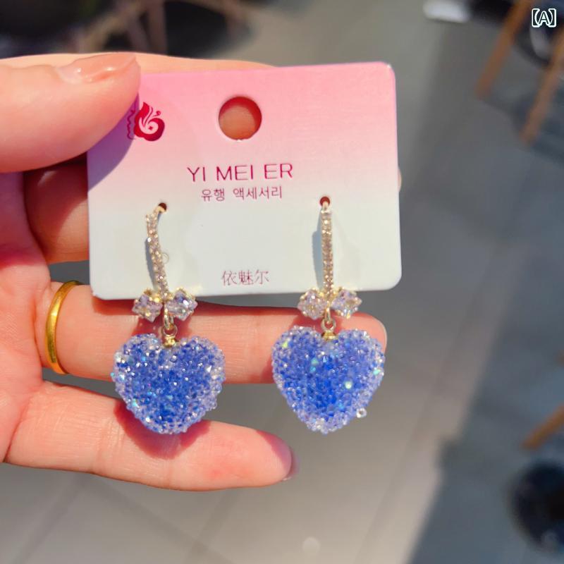 ・造型: 心形・处理工艺: 电镀・颜色: E-133藍色, E-133紫色, E-133绿色, E-133黄色, E-133粉红色・流行元素: 爱心/心形・风格: 可爱・风格分类: 清新甜美・产品类别: 耳饰・适用人群: 女式・流行元素分类...