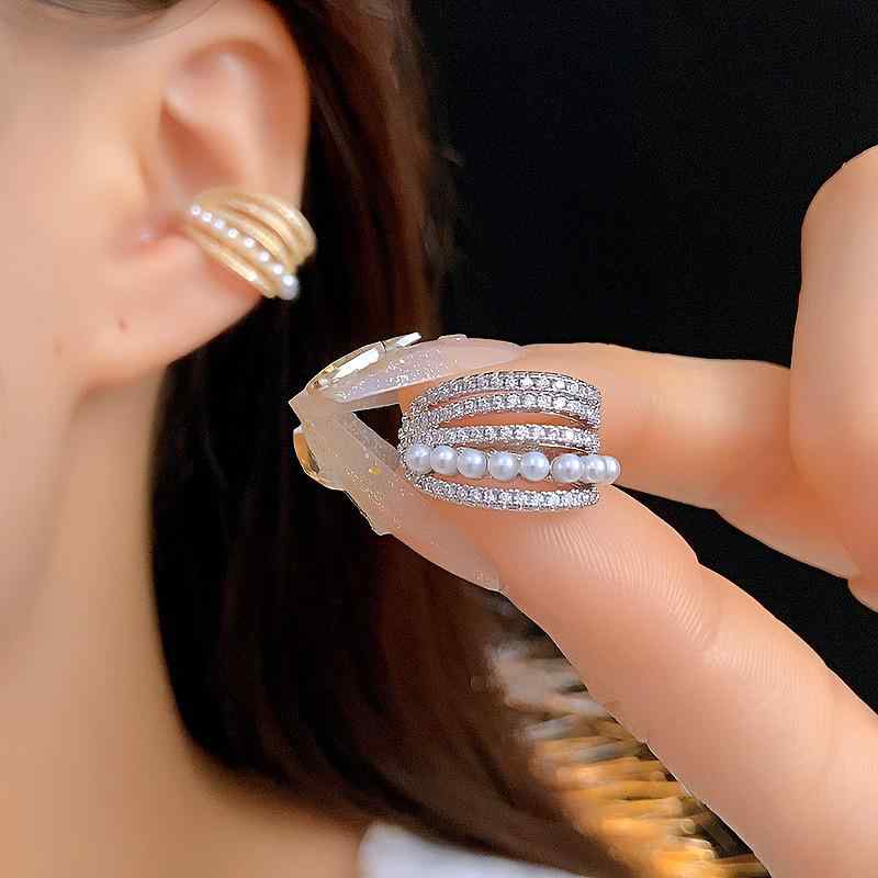 ・素材: 銅・スタイル: 女式・造型: 幾何型・処理: 象嵌ジルコニア・カラー: 金色・流行要素: 環形・スタイル: 百搭・カテゴリー: 圈式耳夹・対象: 女性・流行要素分類: 幾何