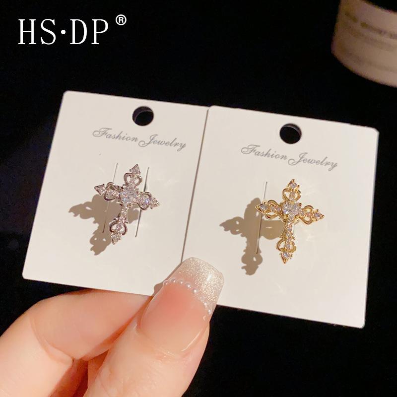 ・スタイル: 女式・造型: 幾何型・処理: 真金メッキ・対象: 女式・カラー: ゴールド, シルバー・流行: 十字架・カテゴリー: U型イヤリング・スタイル分類: ファッション・製品: イヤリング