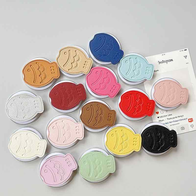 ・タイプ: デスクトップスタンド・カラー: ホワイト, 宝藍, 大红, 韩粉, ブラック, イエロー, 金棕, 酒红, 咖色, カーキ, グリーン, 玫红, 浅粉, 浅藍, シルバー, パープル・素材: プラスチック・スタイル: ユニバーサル