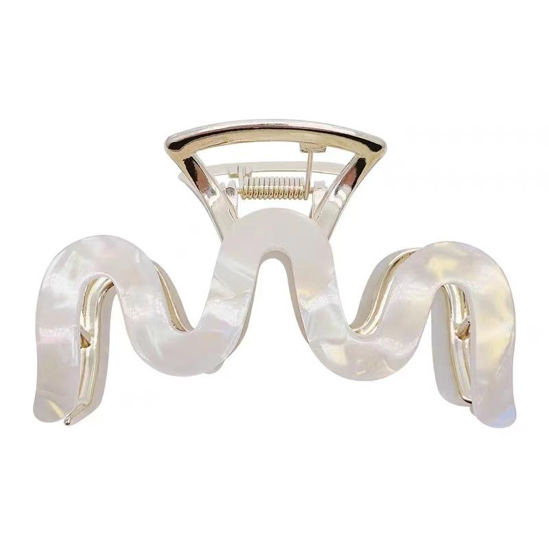 ・素材: PVC・スタイル: M型・処理: 手工・ヘアクリップ分類: 抓夹・カラー: 人魚姫, 彩玉色, 浅豹柄・流行要素: 線条・スタイル: 新中式, 個性風潮・カテゴリ: ヘアアクセサリー・対象: 女性・流行要素分類: 幾何学