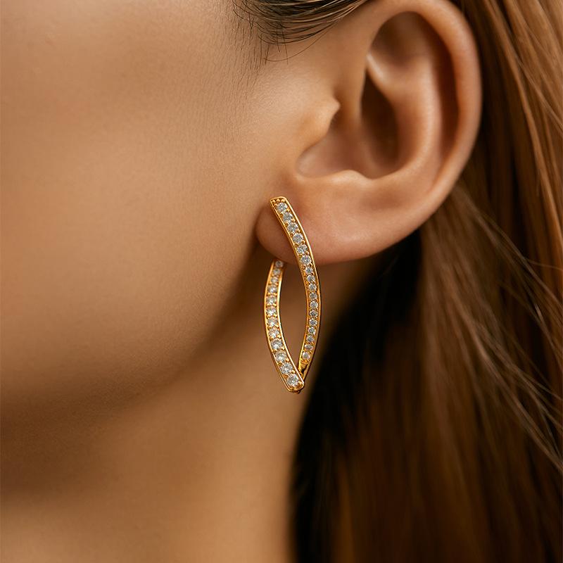 ・スタイル: ファッションOL・造型: 幾何型・処理工芸: 電気メッキ・カラー: KE0580・純度: 18K・流行要素: 線条・カテゴリ: 耳飾・対象: 女式・流行要素分類: 幾何