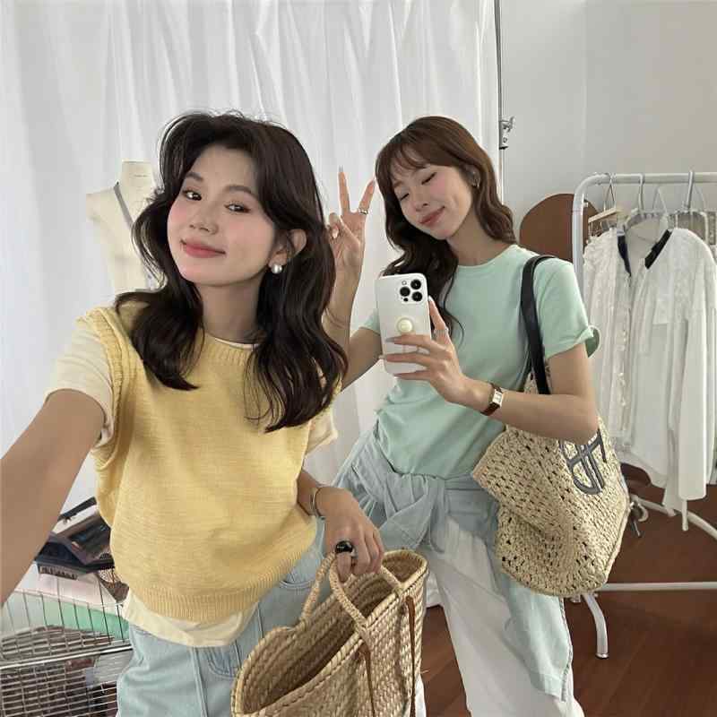 ・款式: プルオーバー・衣丈: 短め(40cm<衣長≤50cm）・ネックライン: ラウンドネック・柄: 無地・流行の要素: 3D/立体的な模様・素材: ニット・主な素材: ポリエステル（ポリエステル繊維）・カラー: ブルー, イエロー...