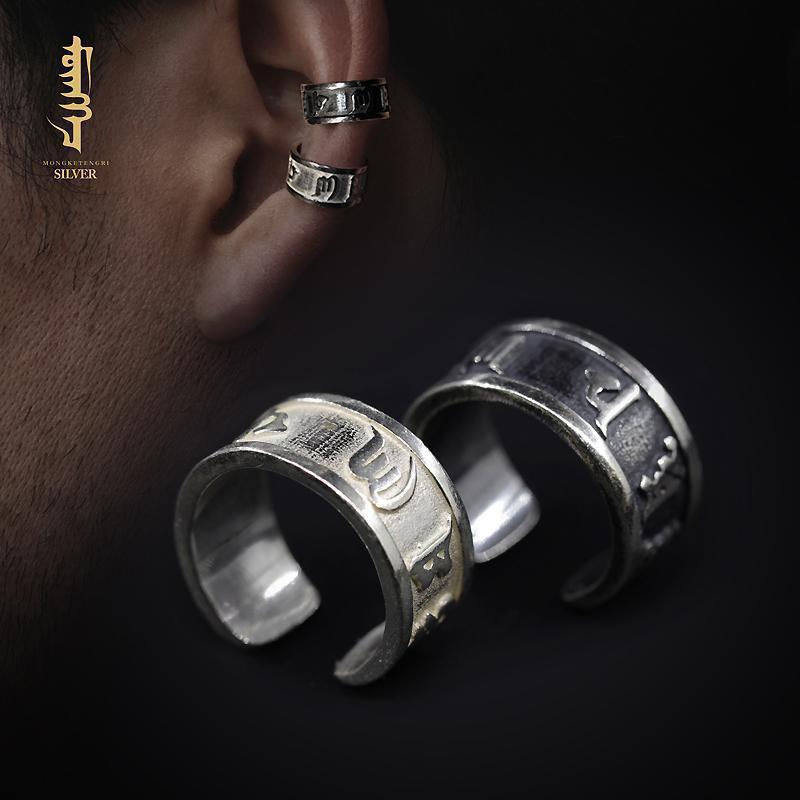 [ "・スタイル: 甜酷风", "・製品カテゴリ: 耳飾り", "・色: 复古银单只, 素银单只", "・流行要素: 白羊"]