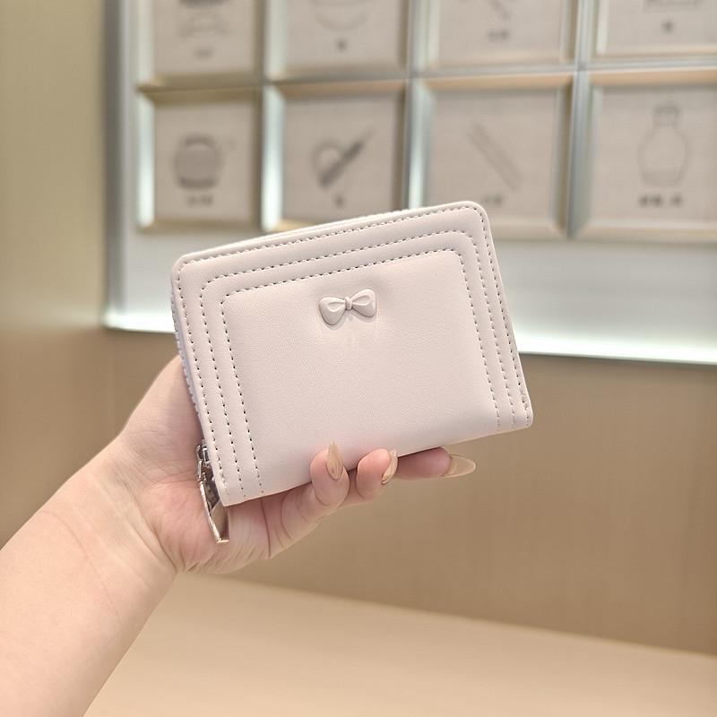 ・素材: PU・スタイル: スイート・流行の要素: 蝶結び、ステッチ・柄: 無地・裏地の材質: ポリエステル・色: ブラック、ピンク、グリーン、ブルー、パープル、オフホワイト・適用場面: デイリー・機能: 防盗、拡張