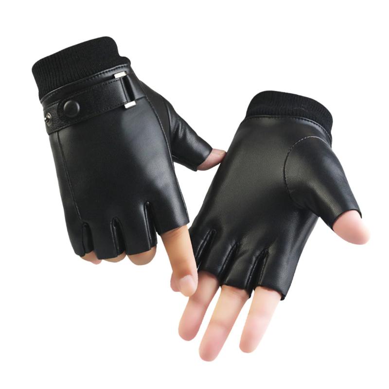 [バズ セレクション] 手袋 グローブ レザー フィンガーレス 防寒 通勤 カジュアル シンプル 無地 メンズ GB206寒い季節に快適に過ごすための手袋として、男性向けのスタイリッシュなデザインが特徴です。指先が空いた設計で、細かい作業や...