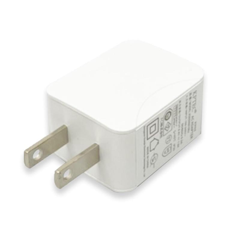 USBアダプタ type-A ポート1入力：100～240V 出力：5V-1A