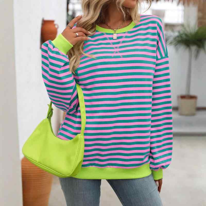・パターン: 条紋/格子・スタイル: セットイン・フィット: ルーズフィット・セット形式: 単品・着丈: 普通(50cm<着丈≤65cm)・袖丈: 長袖・スリーブタイプ: 標準・ネックライン: ラウンドネック・トレンド要素: コントラ...