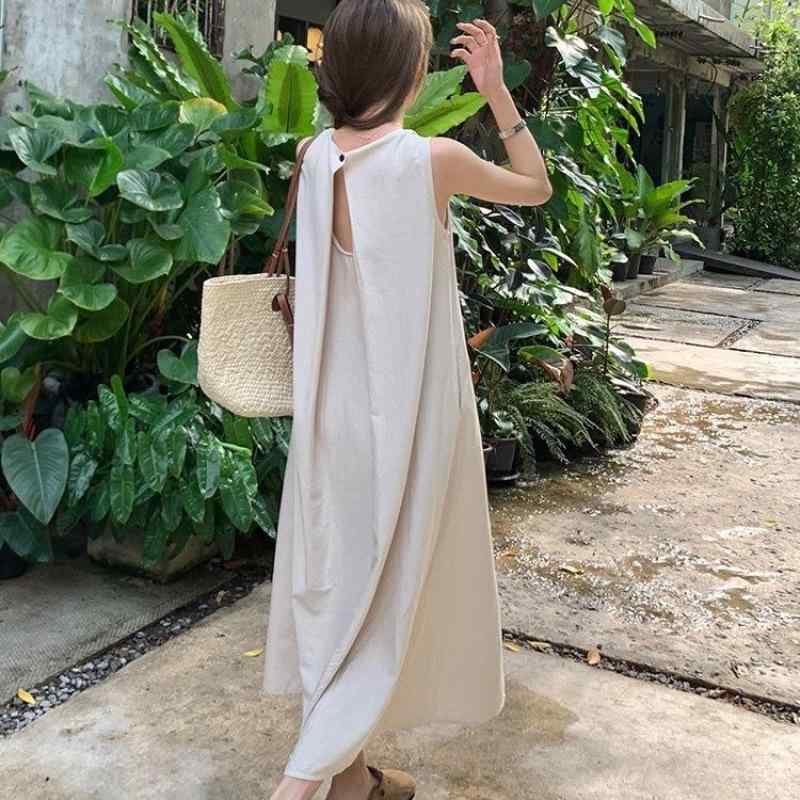 ・素材: 氨纶、涤纶（聚酯纤维）・柄: 無地・スタイル: キャミソール・スカート丈: ミモレ丈・スカートタイプ: Aライン・ネックライン: ラウンドネック・袖丈: ノースリーブ・ウエスト: ミディアムウエスト・流行のデザイン: 3D・カラー...