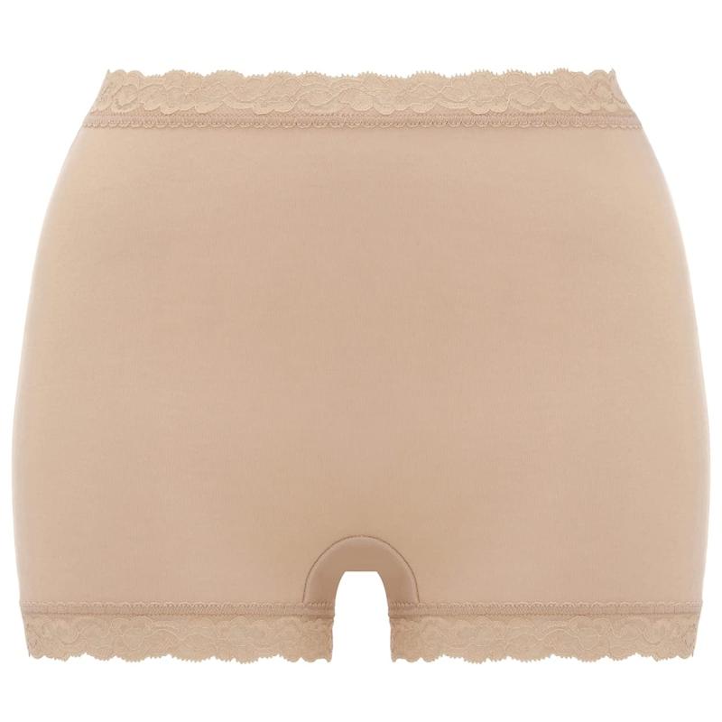 [Triumph] SO NATURAL7120 ボーイズレングス2ウエストと脚口レースをよりやわらかく肌ざわりの良いものに変更しました。 少し長めの1分丈タイプのパンツです。 おなかにゆとりを持たせた立体設計で、おなかをすっぽり包み込みま...